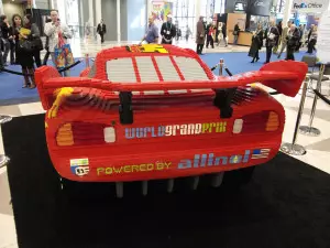 Lightning McQueen Φτιαγμένο με 325000 τουβλάκια Lego 8116_4