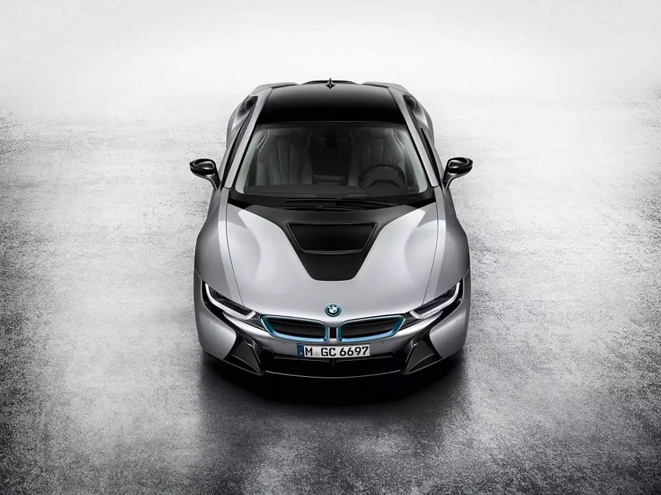 BMW i8: Ewe, ungafuna iHybrid ngoku 815_3