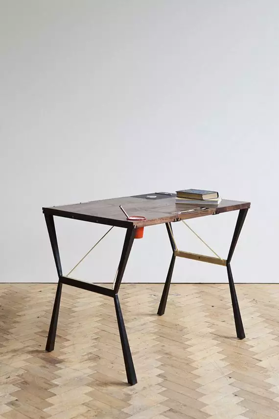 AdapTable Is A Modular, Customizable Work Desk 8202_1