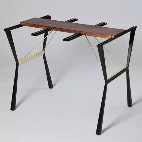 AdapTable Is A Modular, Customizable Work Desk 8202_2