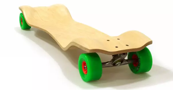 Rolls Rolls Woody Skateboard Akıllı, Yüksek Hızlı Tasarım Kullanıyor 8476_2