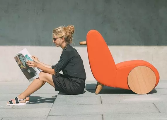 Rapide Lounge Chair kopéiert d'Schubbkar fir einfach Mobilitéit 8628_2