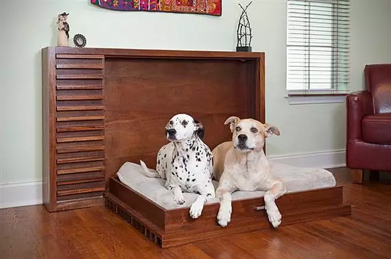 Кровать Murphy Pet Bed — стильная складная койка для ваших избалованных собак 9362_1