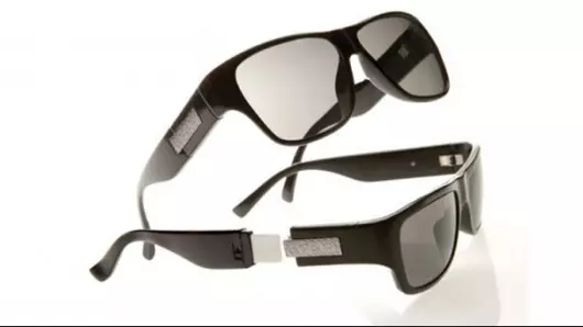 Las gafas USB de Calvin Klein protegen sus ojos y transportan sus archivos 944_1